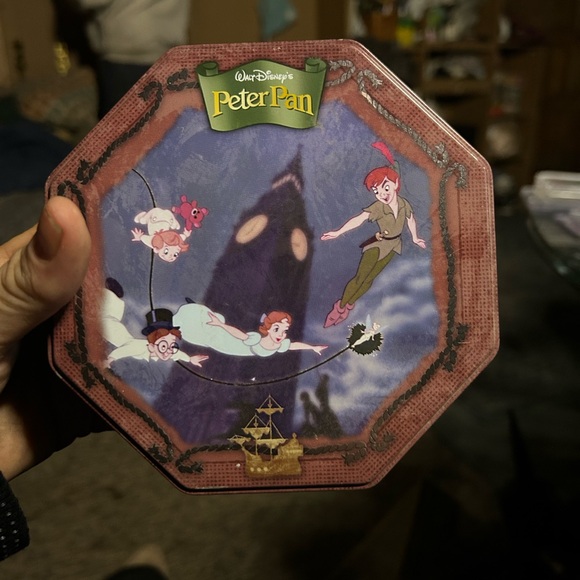 Disney | Accents | Vintage Disney Peter Pan Octagonal Tin With Red And ...
